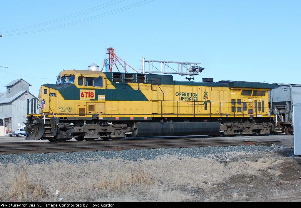 UP 6718 OPERATION LIFESAVER Look listen and live